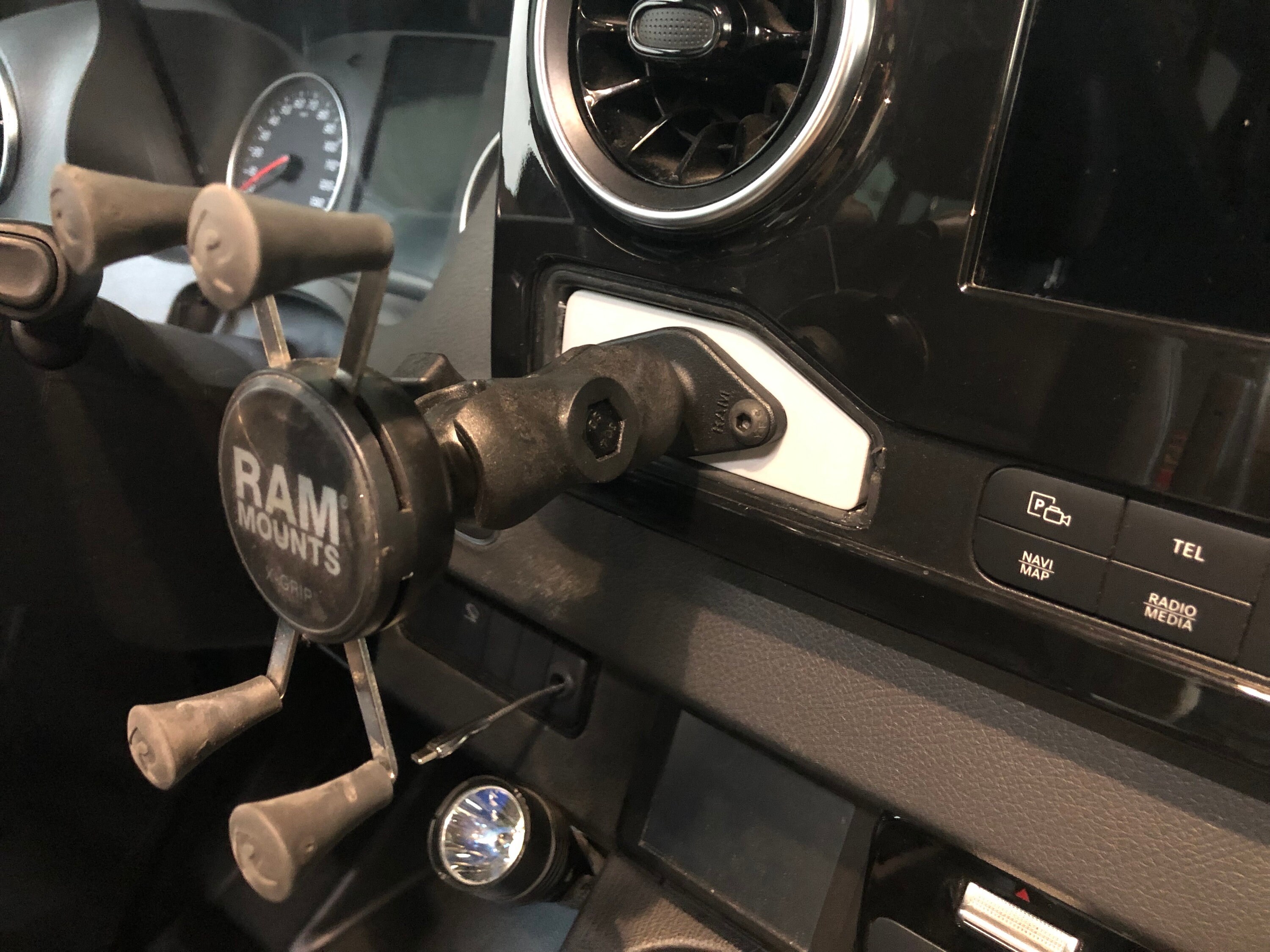 Mercedes Sprinter Dash Cubby Ram Single Ball Mount/adapter - Etsy