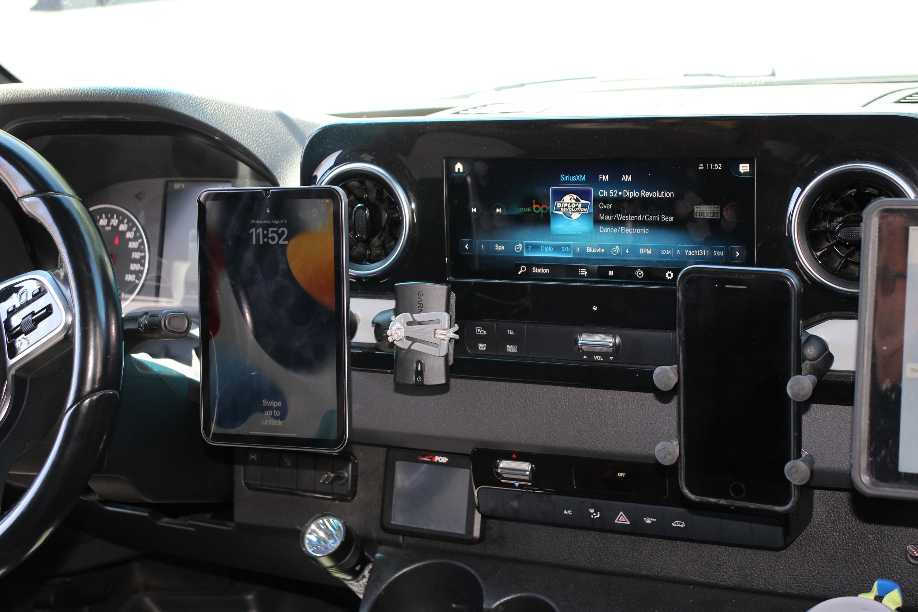 Mercedes Sprinter Dash Cubby Ram Dual Ball Mount/adapter - *please Read ...