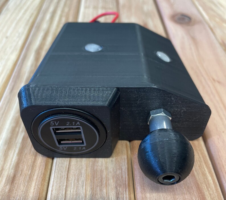 Mercedes Sprinter Dash Cubby Ram Single Ball Mount/adapter With USB ...
