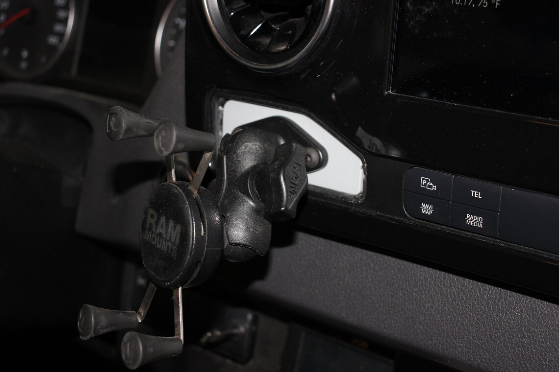 Mercedes Sprinter Dash Cubby Ram Single Ball Mount/adapter - Etsy