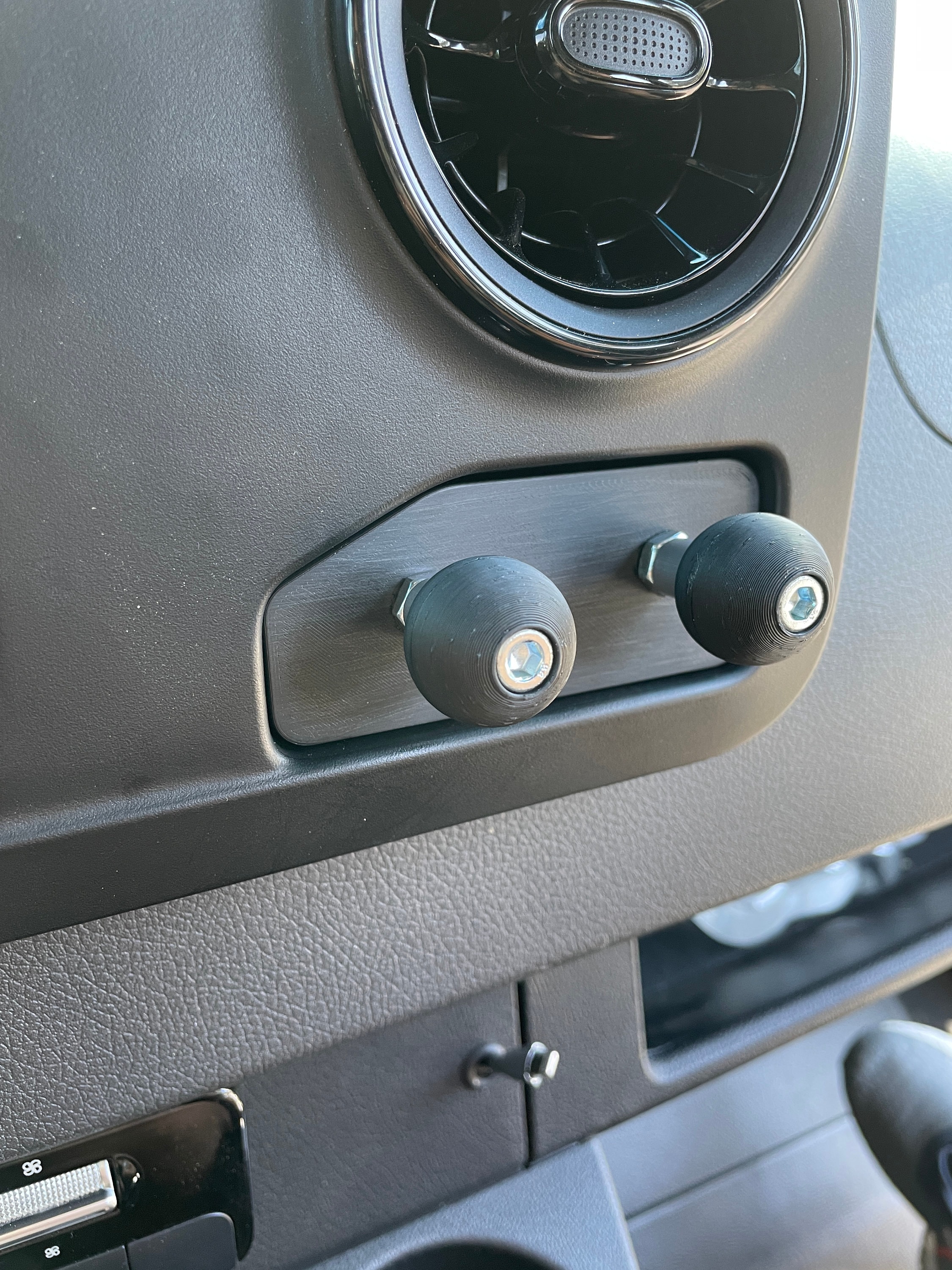 Mercedes Sprinter Dash Cubby Ram Dual Ball Mount/adapter - Non Rubber ...