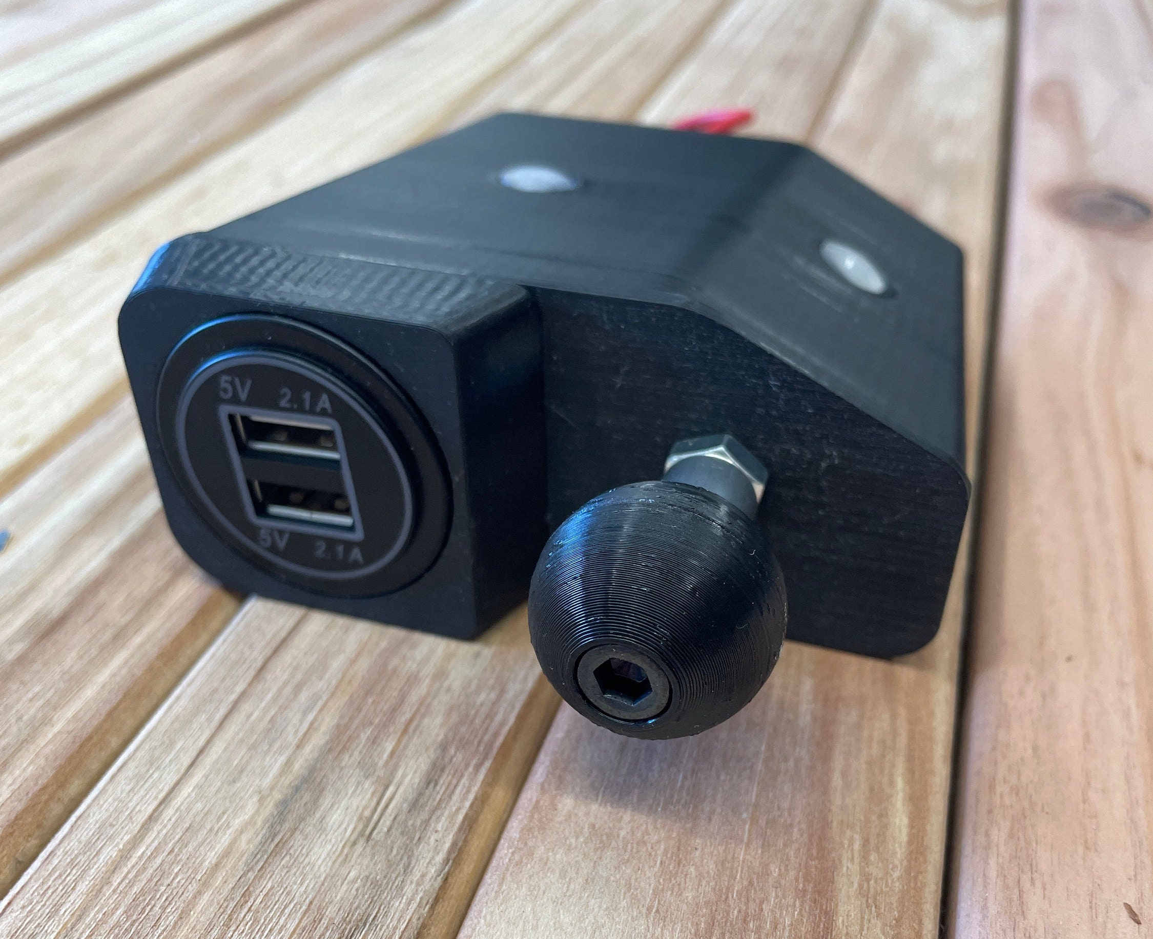 Mercedes Sprinter Dash Cubby Ram Single Ball Mount/adapter With USB ...