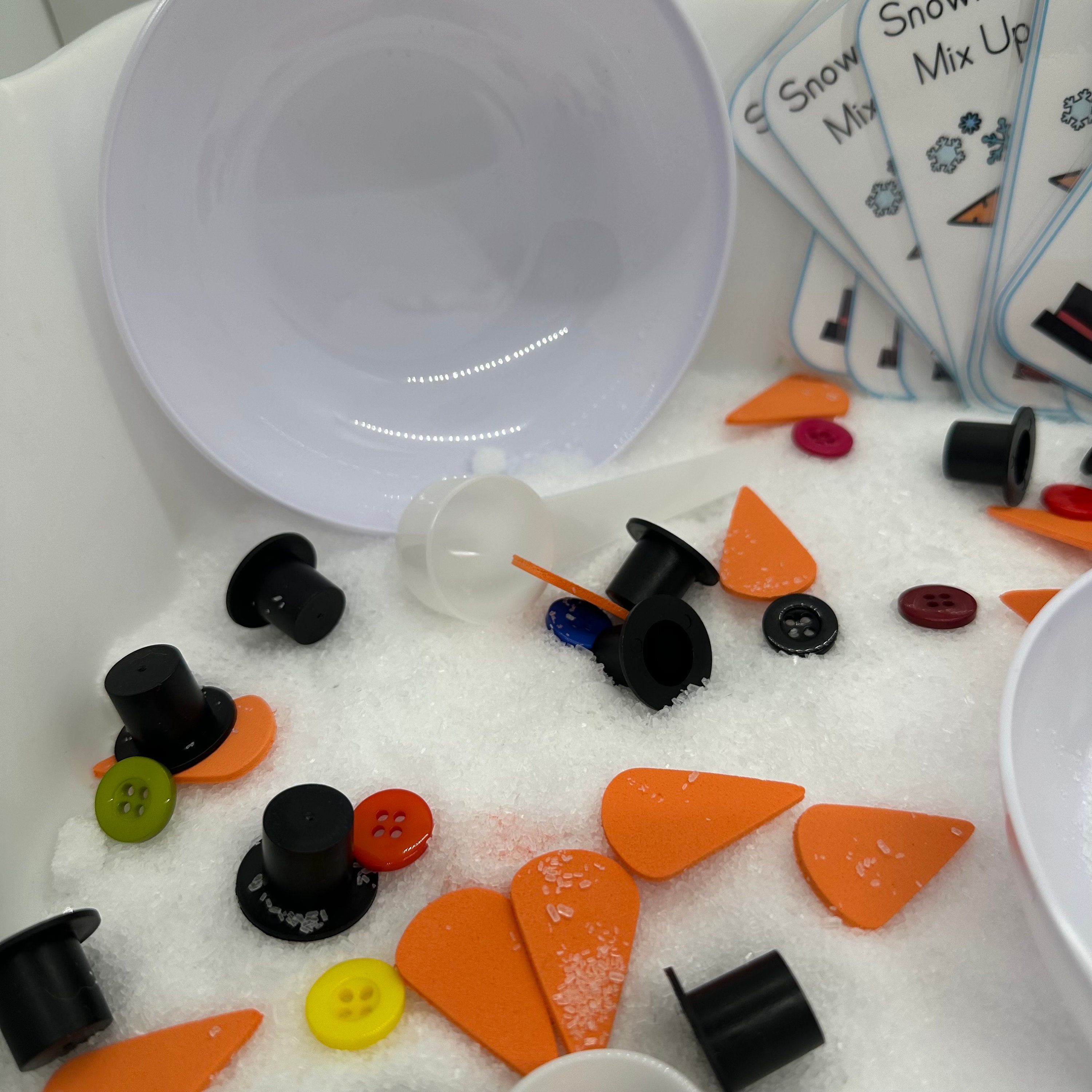 Winter Snowman Sensory Bin | Sensory Bin | Preschool Winter Game ...