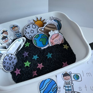 Space Find and Trace | Space Sensory Bin | Preschool Sensory Bin - Etsy