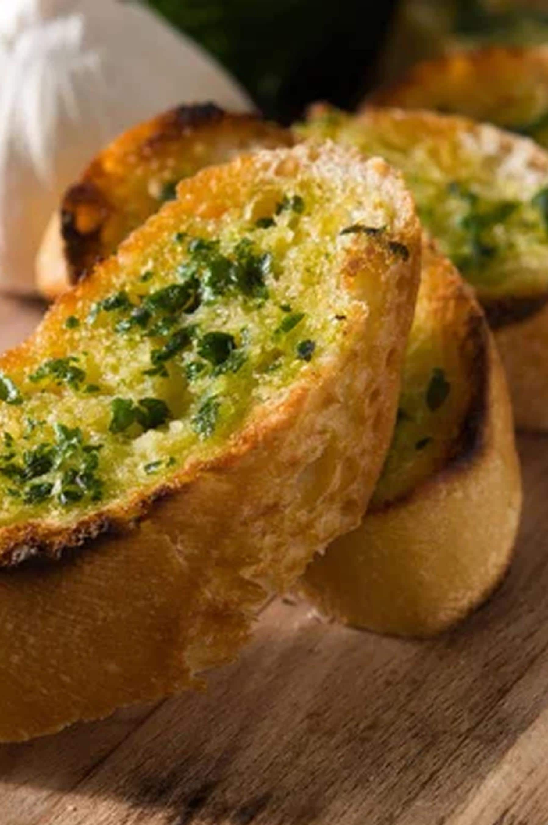 Garlic Bread Recipes - Classic and International Garlic Bread Recipe ...