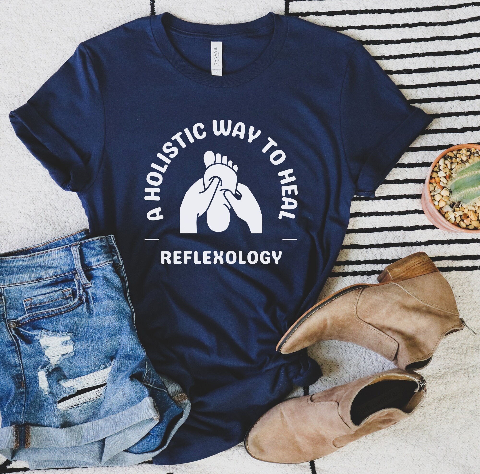 Reflexology: A Holistic Way to Heal Tshirt Holistic Therapist Tee ...