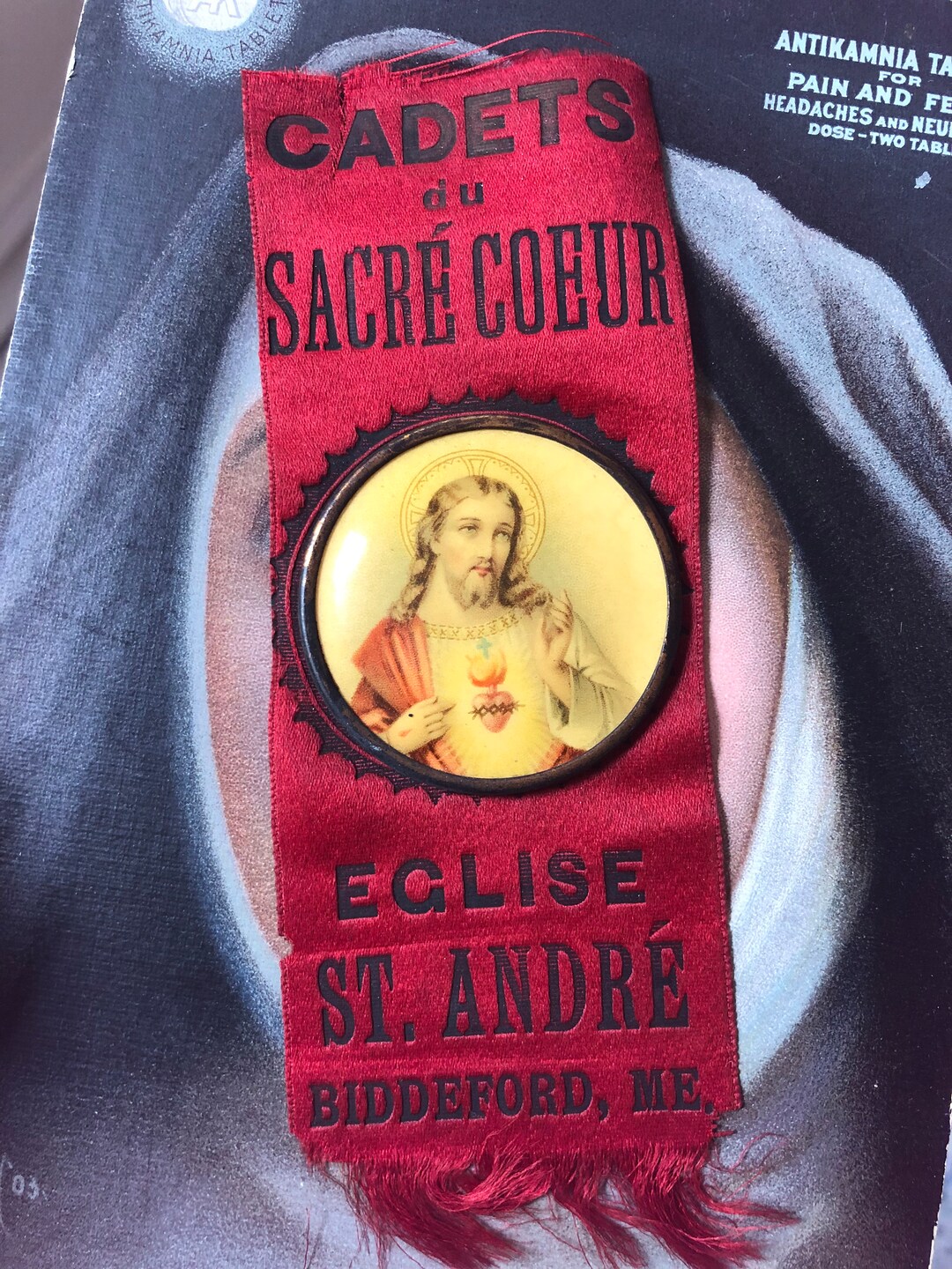 Vintage Religious Celluloid Button Ribbon Sacred Heart of Jesus ...