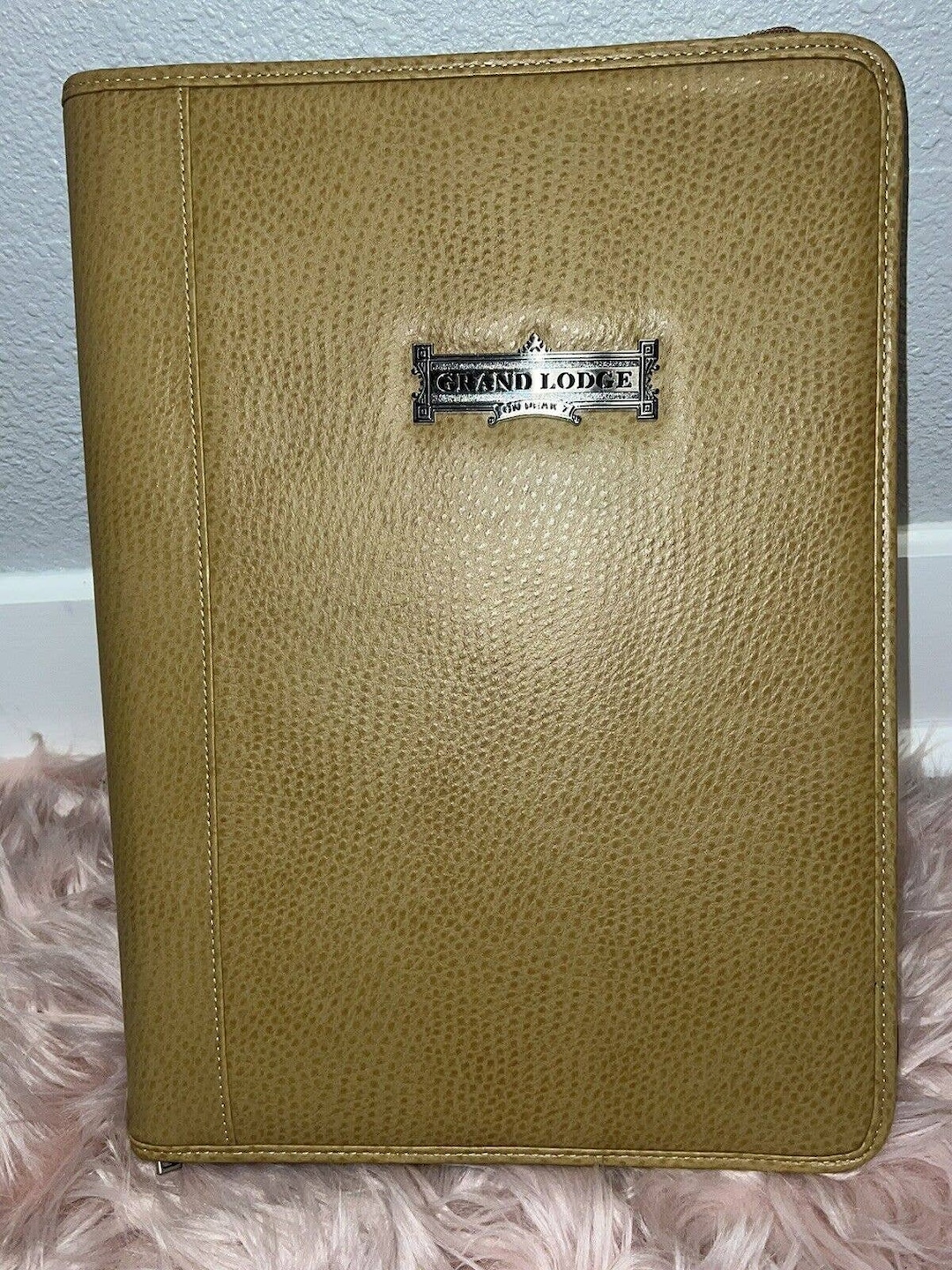 Grand Lodge on Peak 7 Vintage Binder 16x12 Tan Vinyl Zip up Portfolio ...