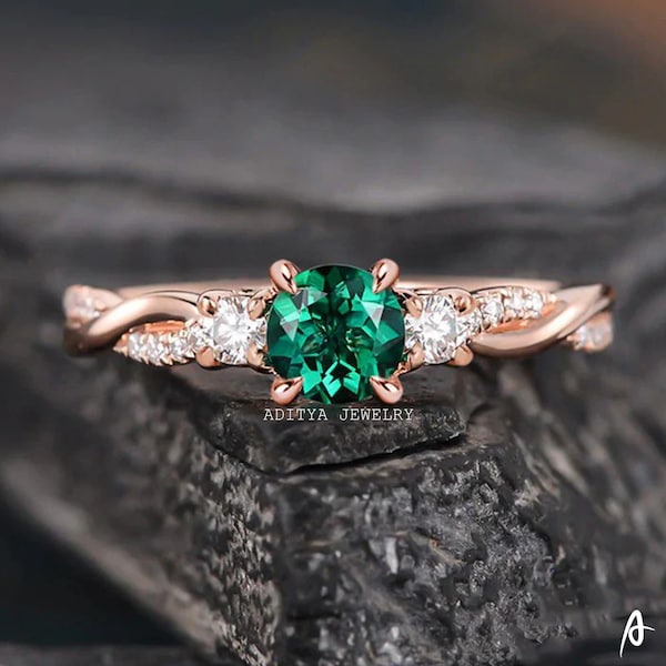Emerald Cut Infinity Wedding Band - Etsy