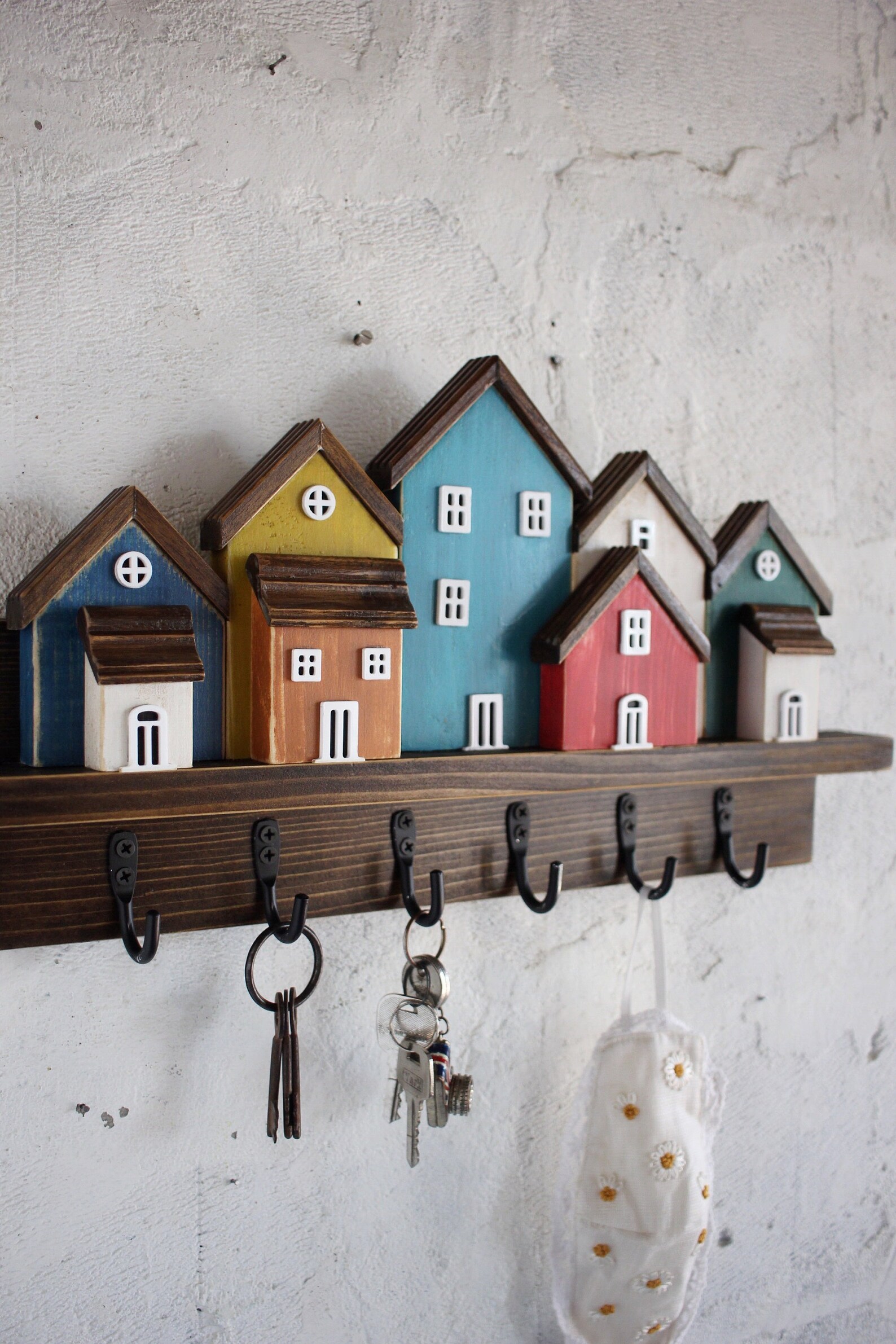 Shabby Chic Row House Key Hanger : Vintage-inspired Organization With a ...