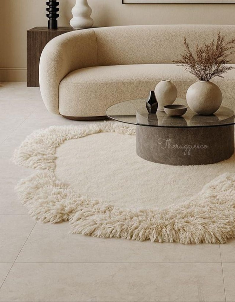Modern Handtufted Wool Rug With Irregular Organic Shape – Cream Beige ...