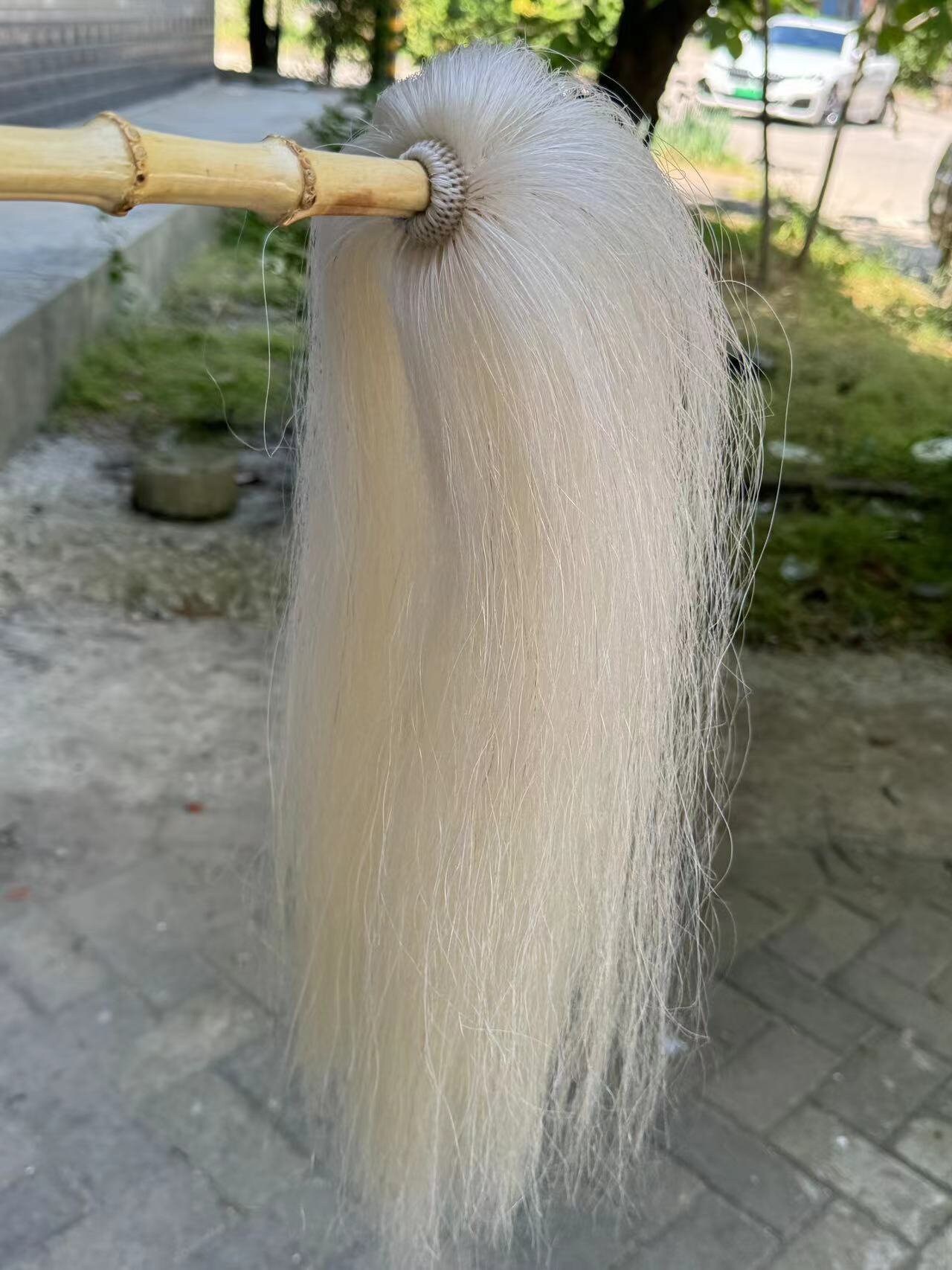 Natural White Horse Tail, Fly Whisk Duster, Wood Handle Horsetail ...