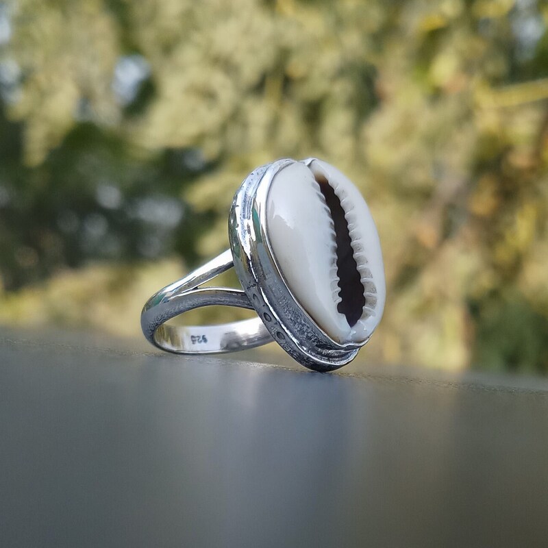 Cowrie Shell Ring - Etsy