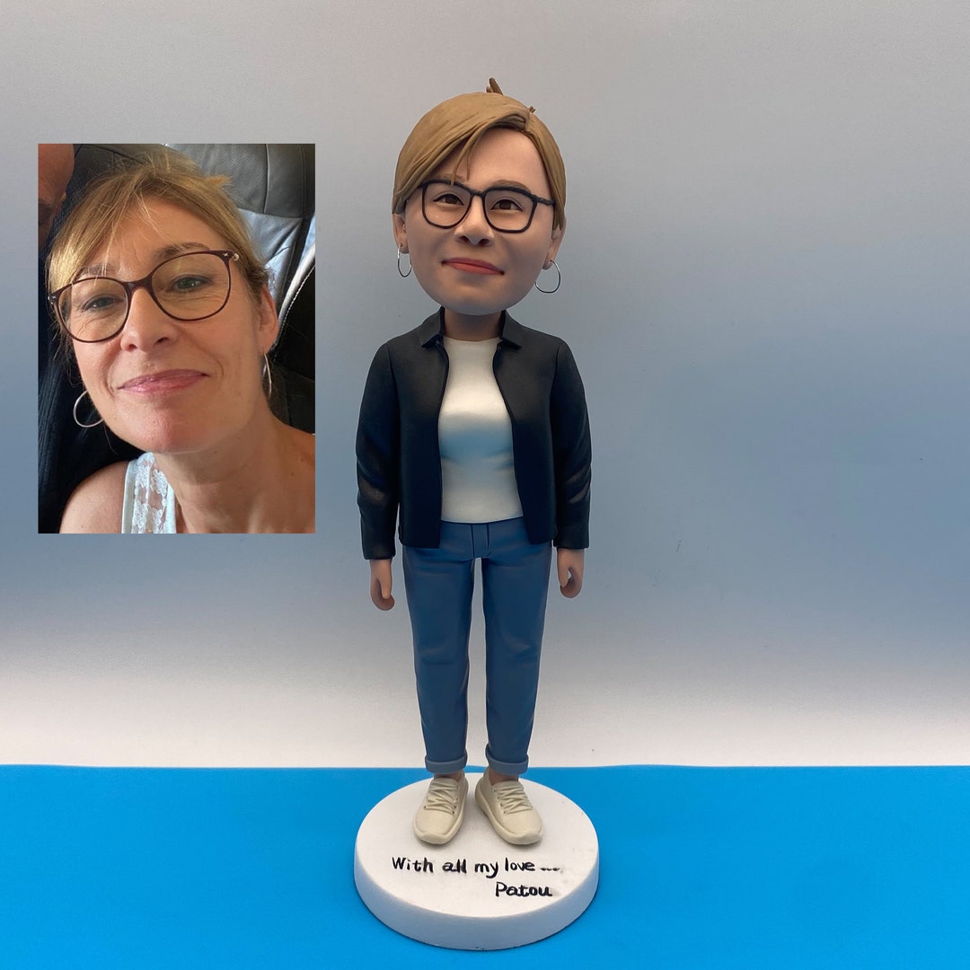 Custom Bobbleheads: Casual Woman Fully Customizable Bobbleheads for ...