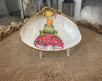 Decoupage Shell Clamshell Seaside Decor - Etsy