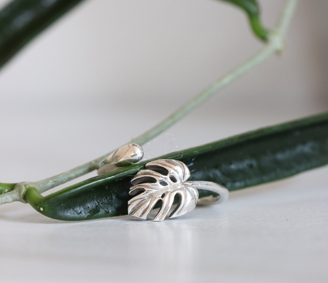 The Monstera Leaf Totem Ring, Houseplant Lover Gift, Plant Jewelry ...