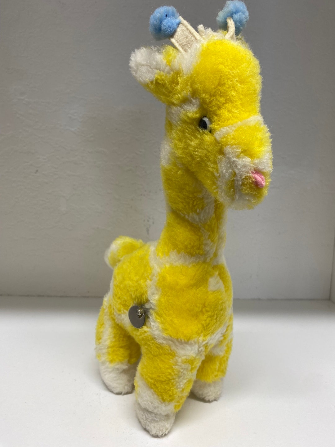 Vintage 1970s Eden Toys Giraffe Plush With Wind up Music Box - Etsy