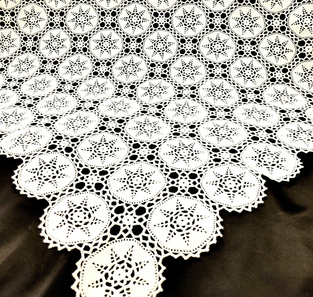 Vintage Crocheted Lace Table Top Decor, Handmade Lace Table Cloth ...