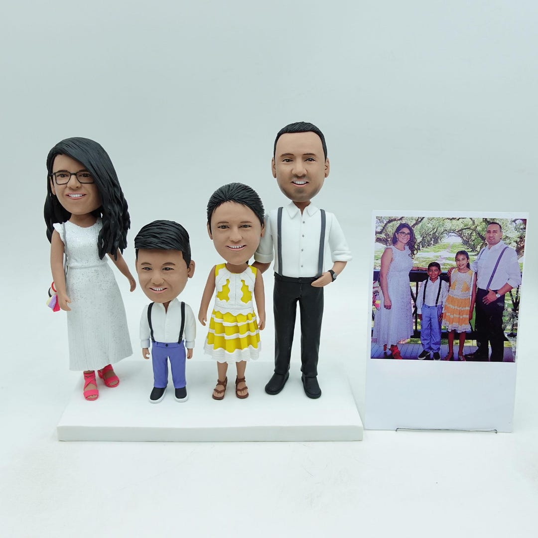 Custom Family Bobblehead Figurine: Personalized Family Gift - Etsy