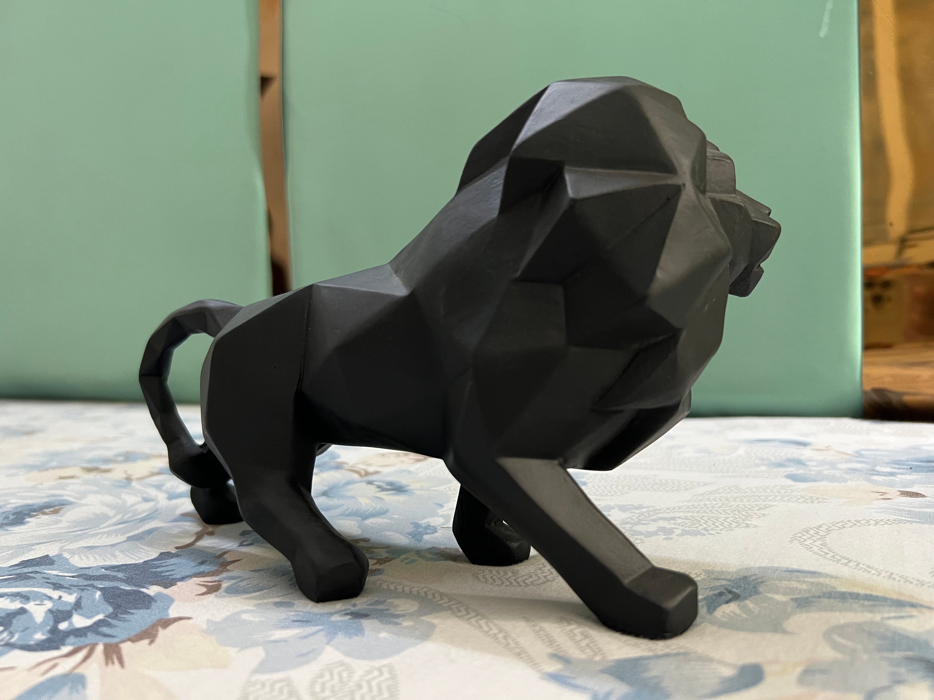 Decorative Lion Figurine Design Lion Statue Geometric Decorative ...
