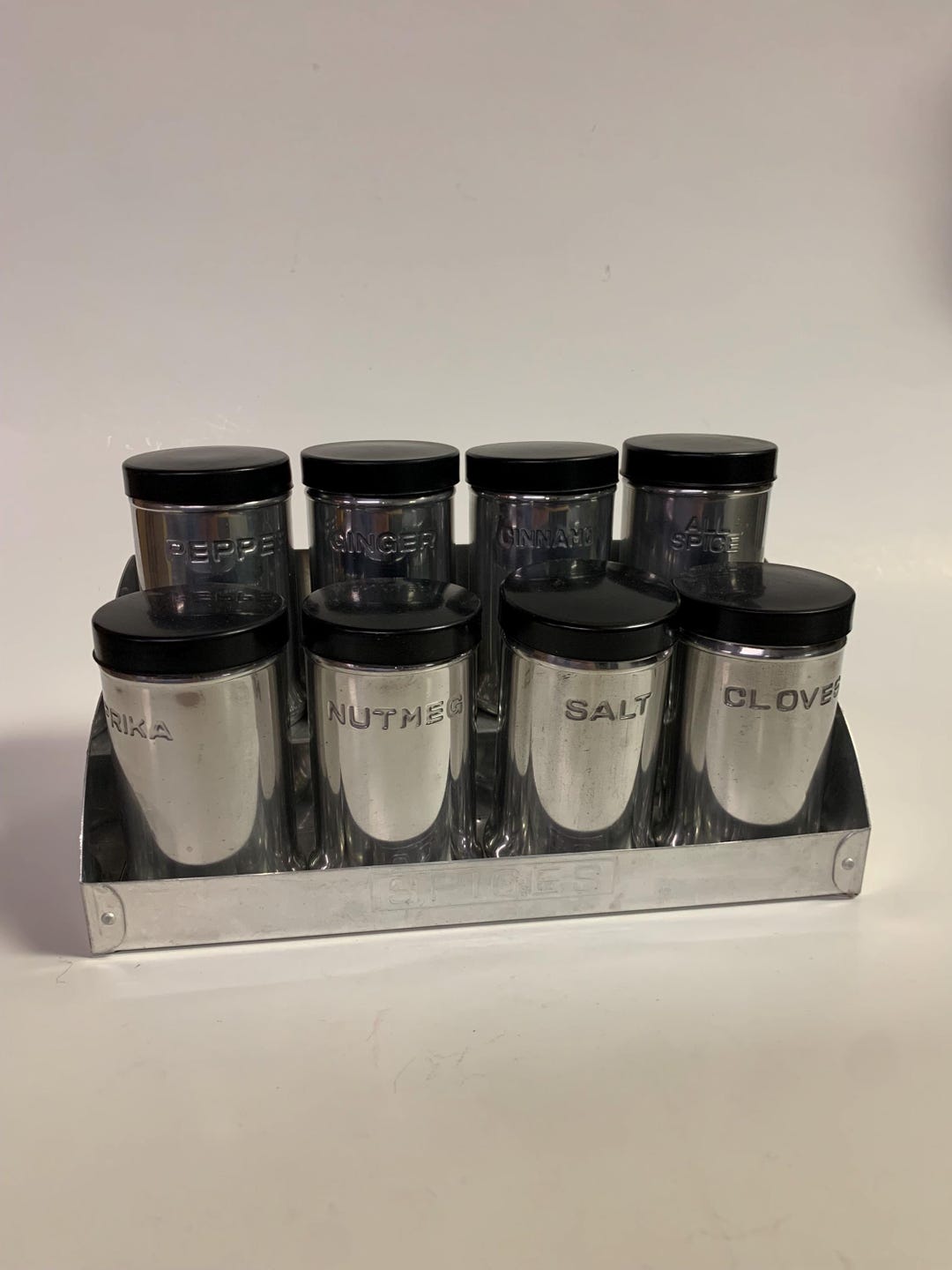 Vintage Alumnium Spice Rack With 8 Aluminum Spicer Containers Made in ...