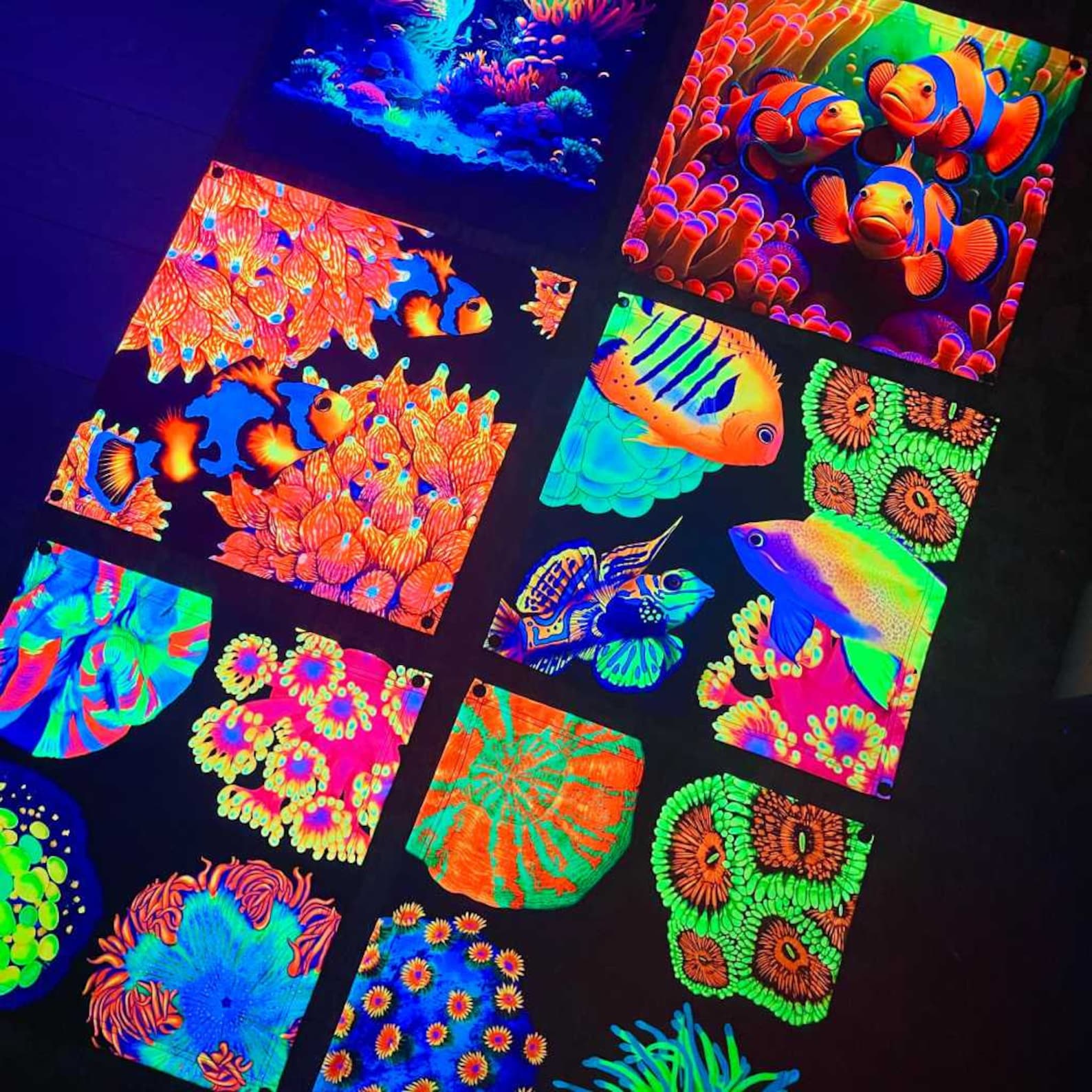Fish and Corals | UV Reactive Blacklight Tapestry | Reef Aquarium ...