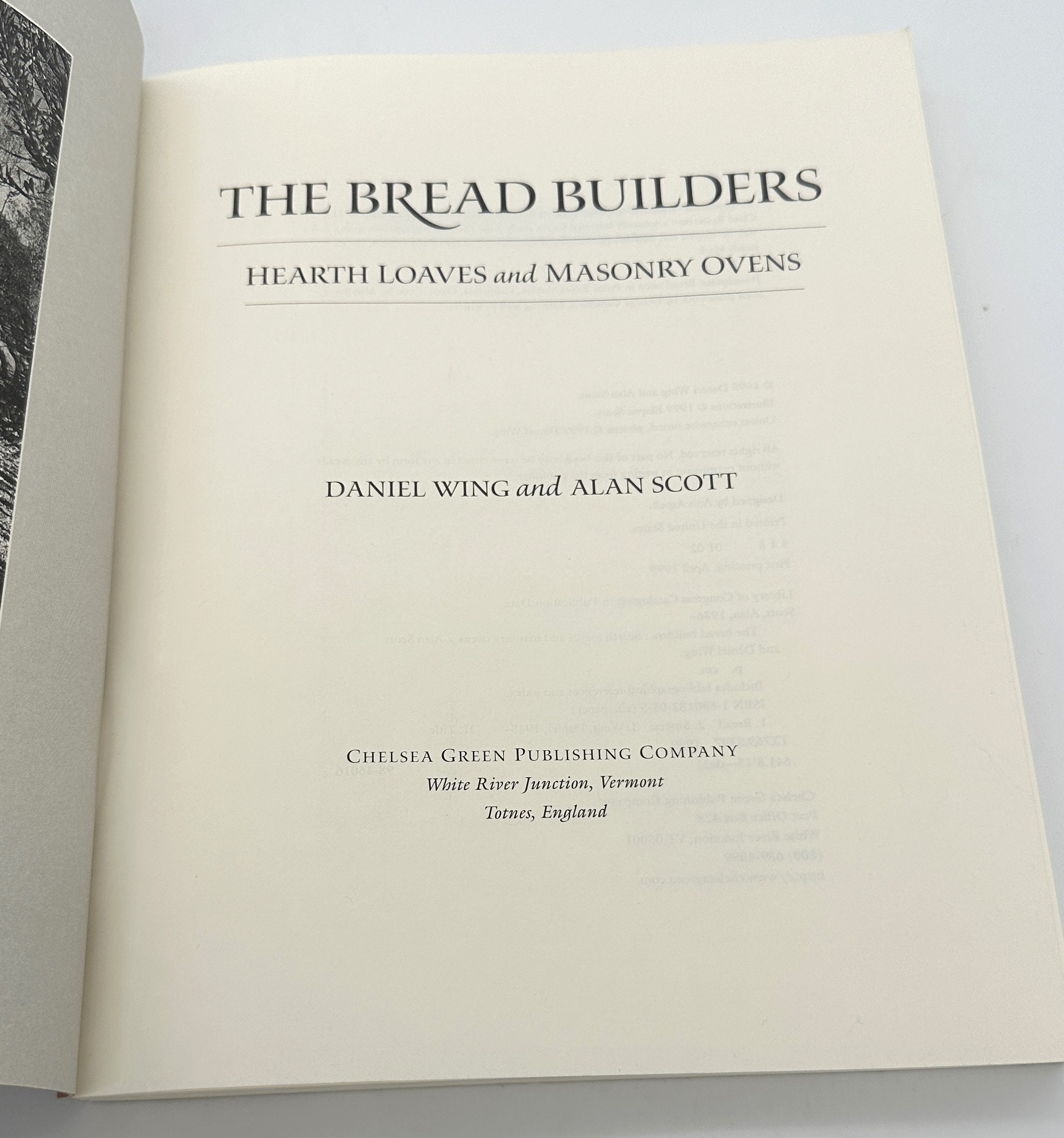 The Bread Builders: Hearth Loaves & Masonry Ovens - 1999 Paperback - Etsy