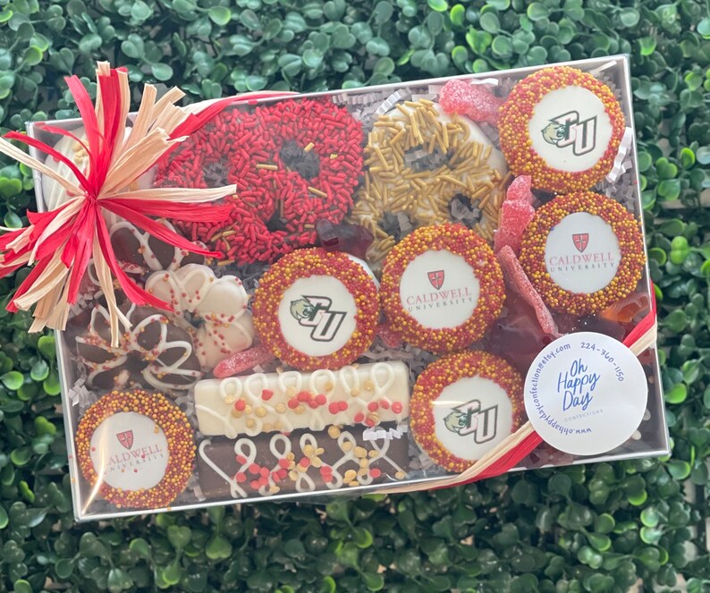 College Logo Chocolate Gift Box – Customized School Colors - Etsy