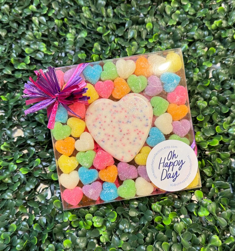 Custom Valentine’s Day Gummy Gift Box - Personalized Colors and Words ...