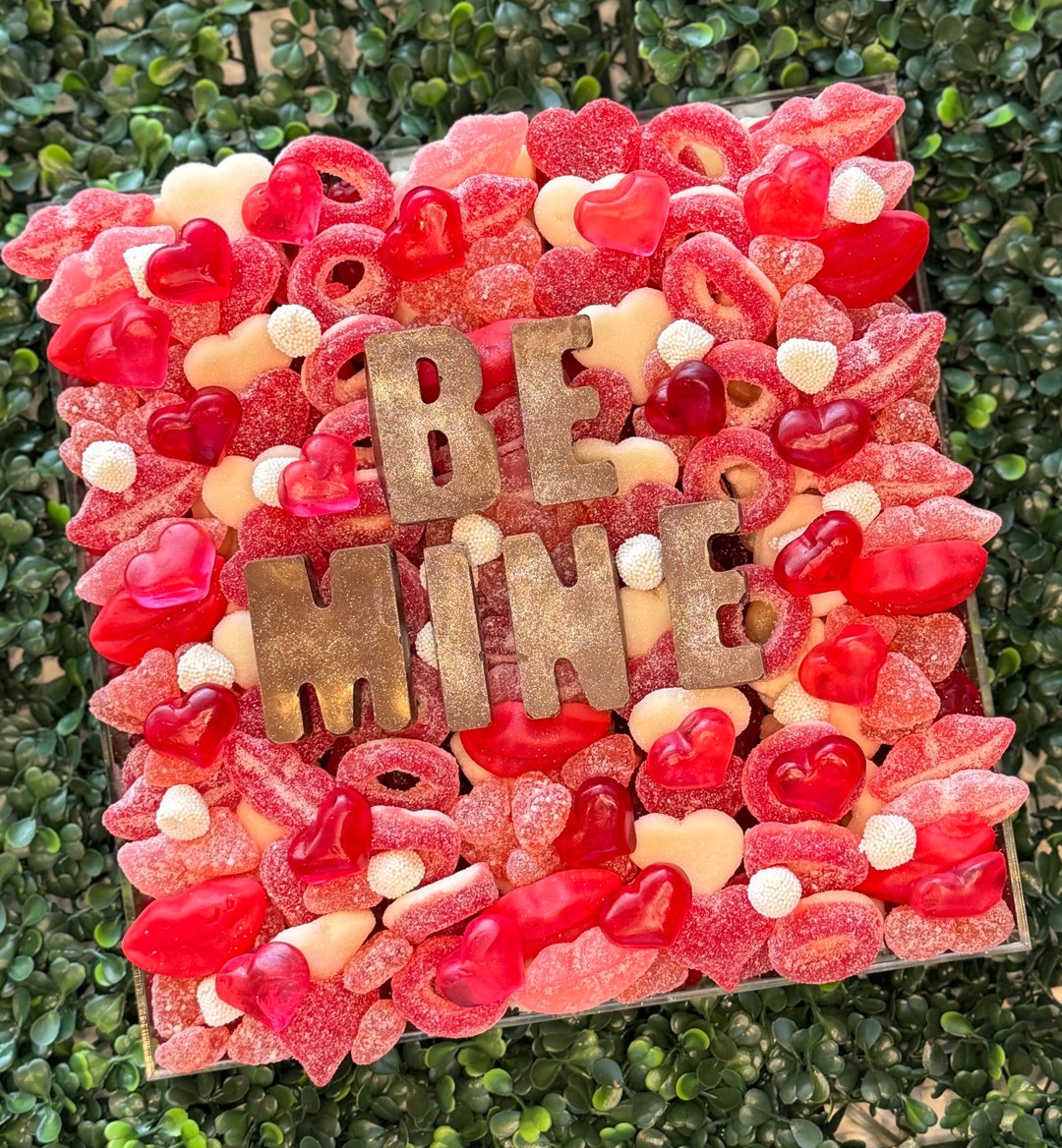 Custom Valentine’s Day Gummy Gift Box - Personalized Colors and Words ...