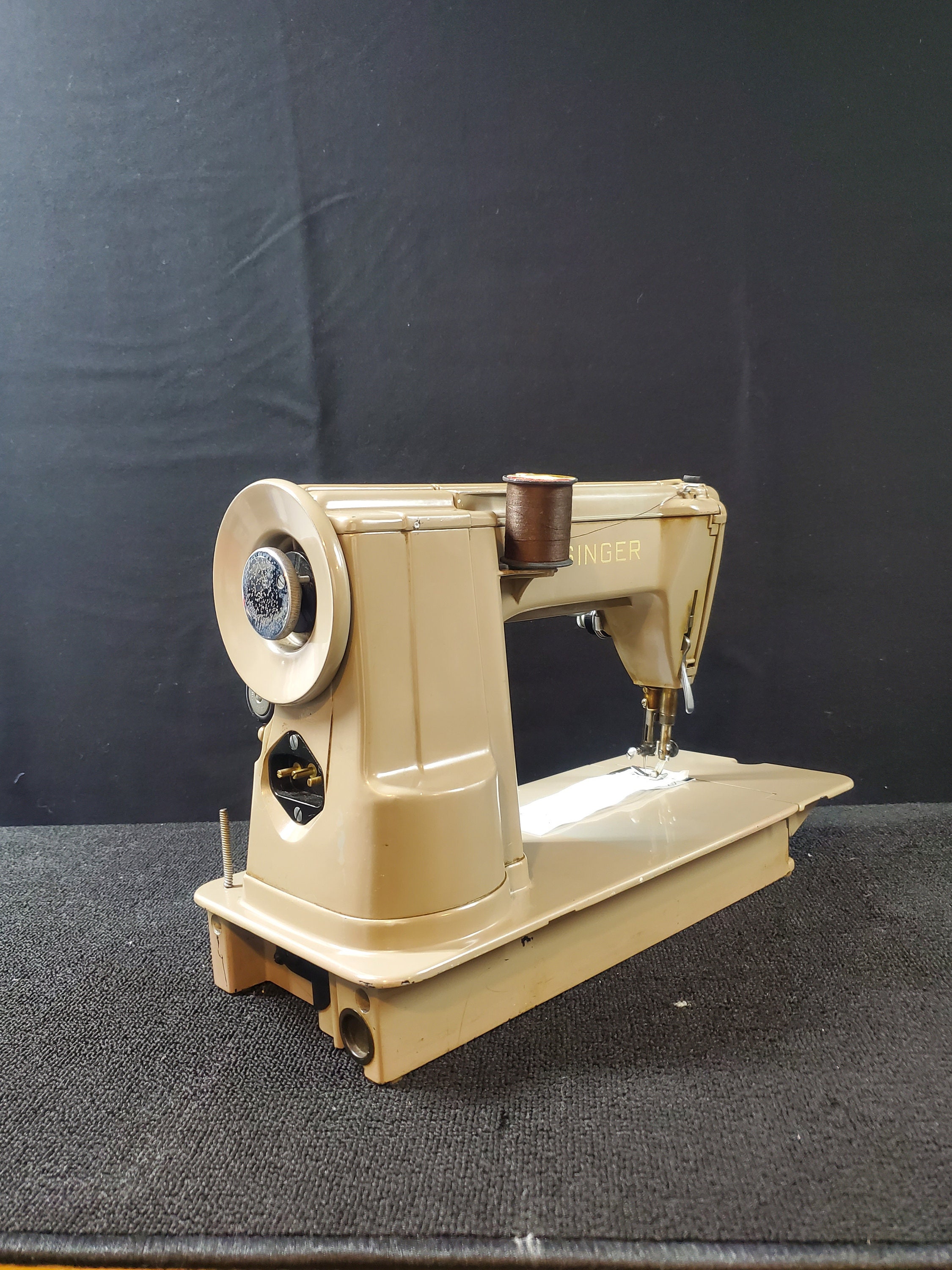Singer 301 Sewing Machine Beige Short Bed Slant-o-matic Vintage All ...