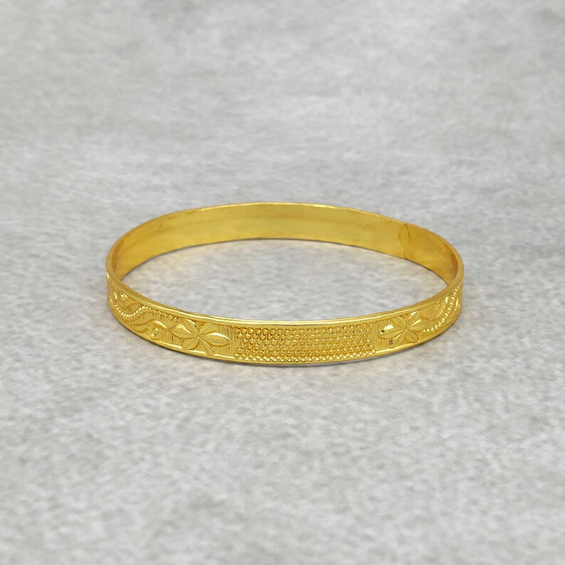 Fabulous Flower Bangle/ Amazing Bangle/ Stacking Bangle/ 18K Customised Bangle/hammered Bangle ...