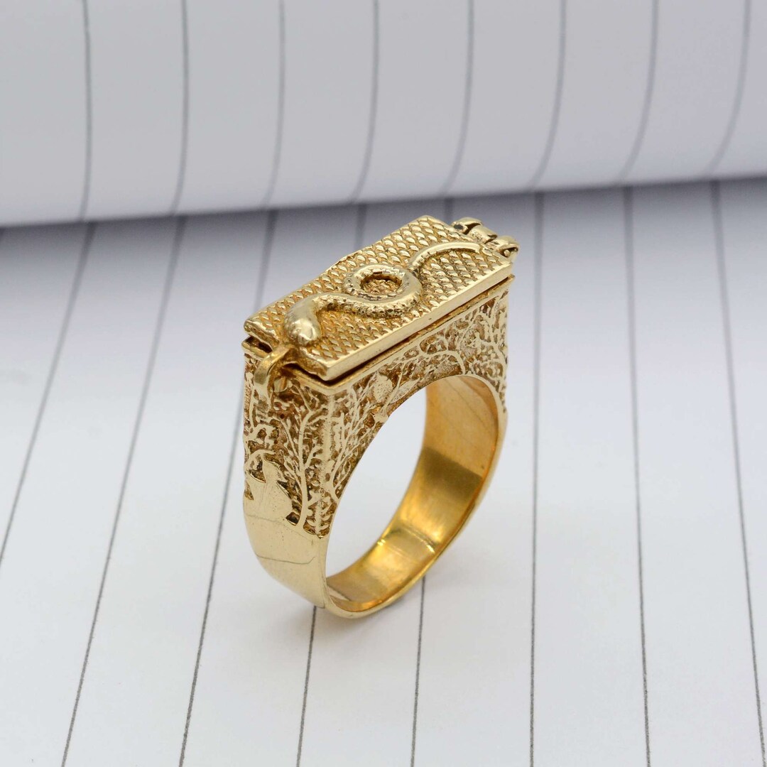 Poison Ring, Secret Box Ring, Openable Poison Box Ring, Vintage Art ...