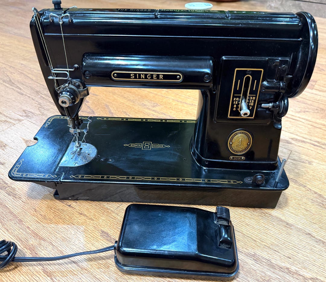 Vintage 1951 Singer 301A Sewing Machine - Etsy