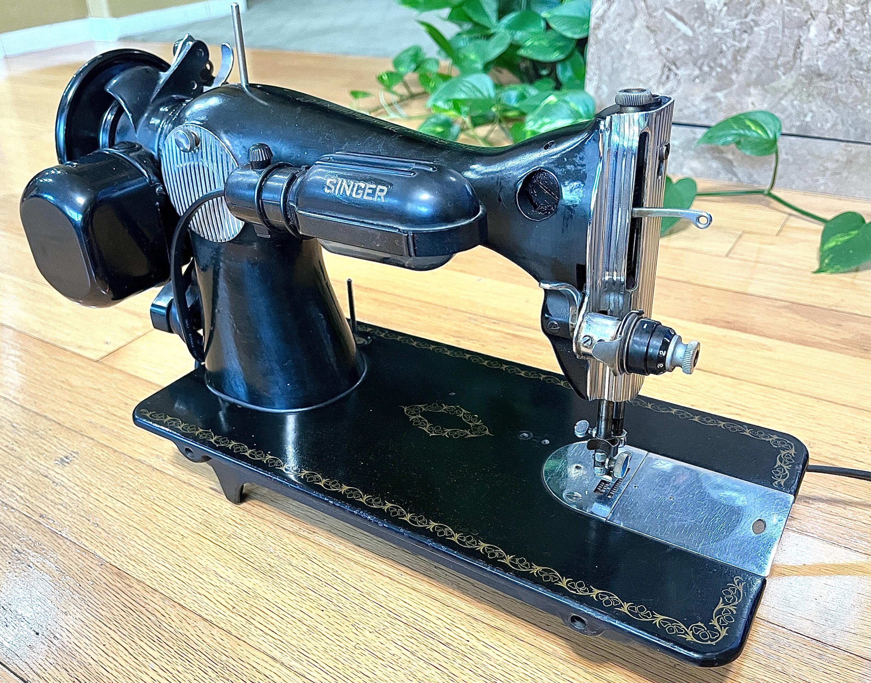 Vintage 1948 Singer Model 15 Sewing Machine. - Etsy