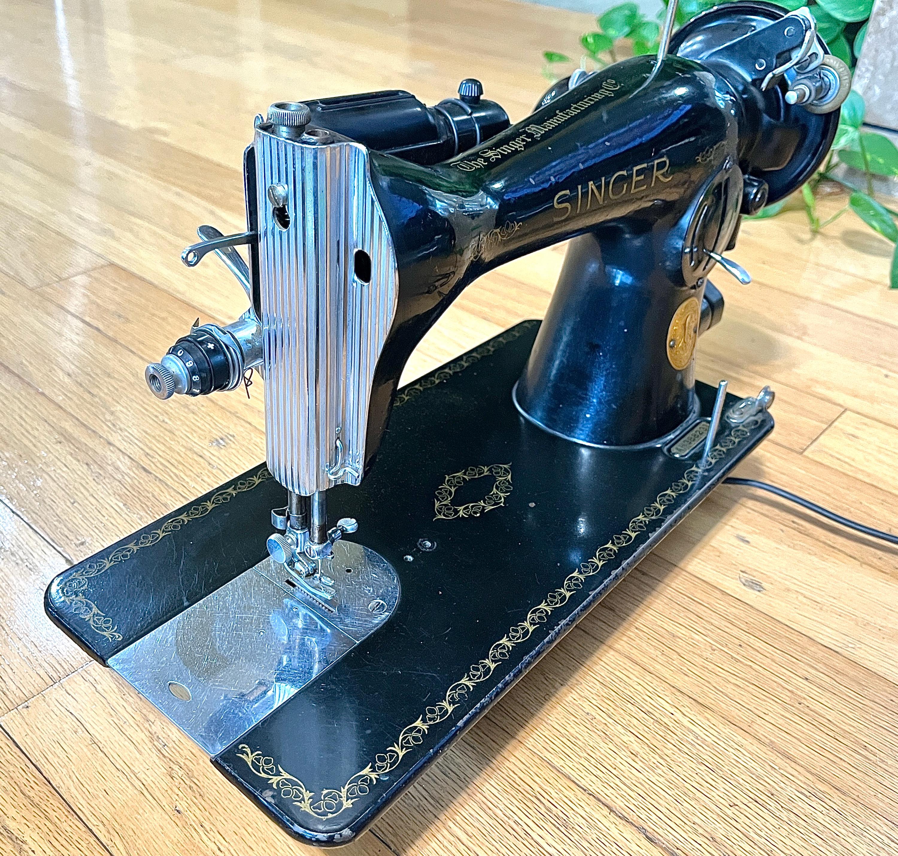 Vintage 1948 Singer Model 15 Sewing Machine. - Etsy