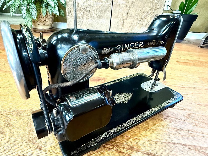 Vintage 1929 Singer Model 66 Sewing Machine - Etsy