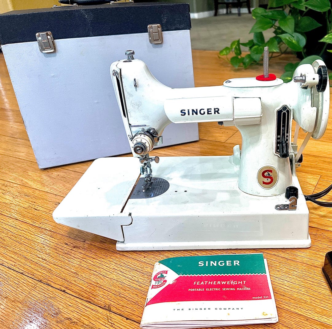 Rare White Singer Featherweight Sewing Machine With Travel Case. - Etsy