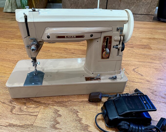 Vintage 1950’s Singer Model 404 Red Sewing Machine - Etsy
