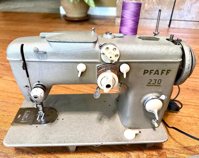Vintage PFAFF Model 230 Sewing Machine - Etsy