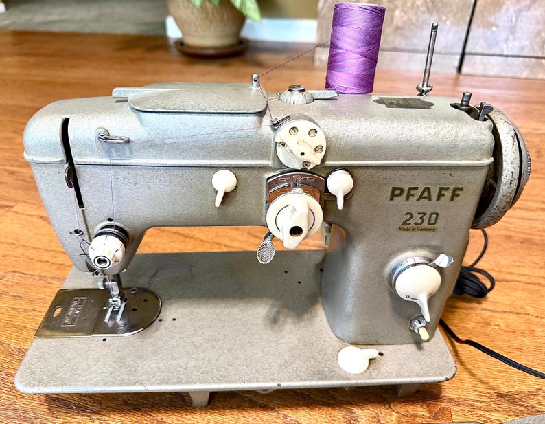 Vintage PFAFF Model 230 Sewing Machine - Etsy
