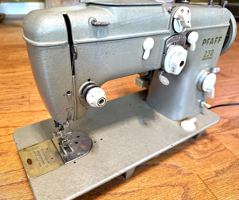 Vintage PFAFF Model 230 Sewing Machine - Etsy