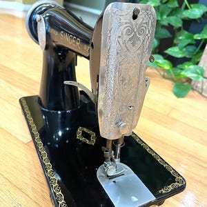 Vintage 1916 Singer Model 66 Treadel Sewing Machine - Etsy