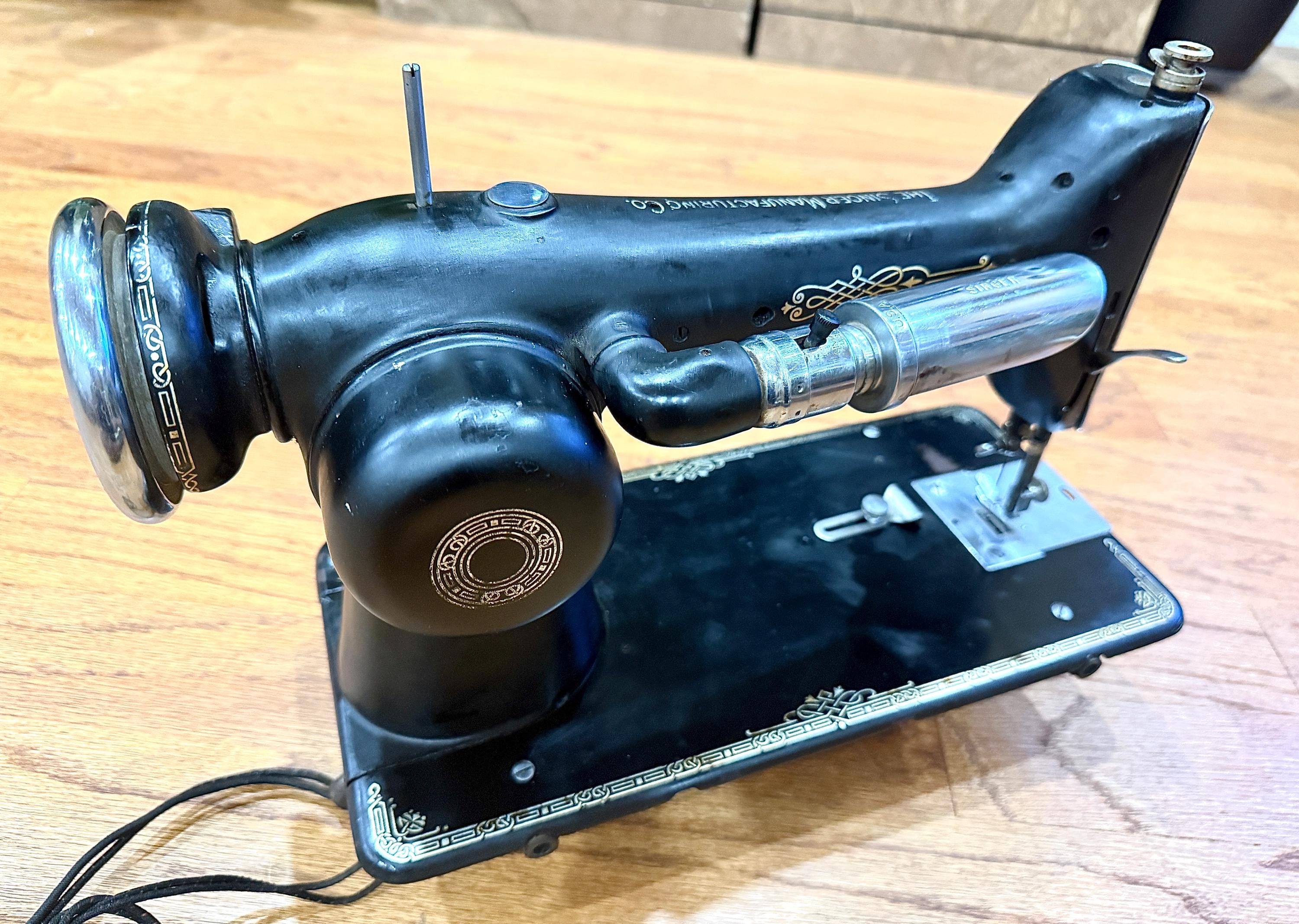 Vintage 1930’s Singer Model 101 Sewing Machine - Etsy