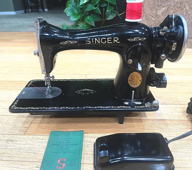 Vintage 1932 Singer 15-91 Sewing Machine - Etsy