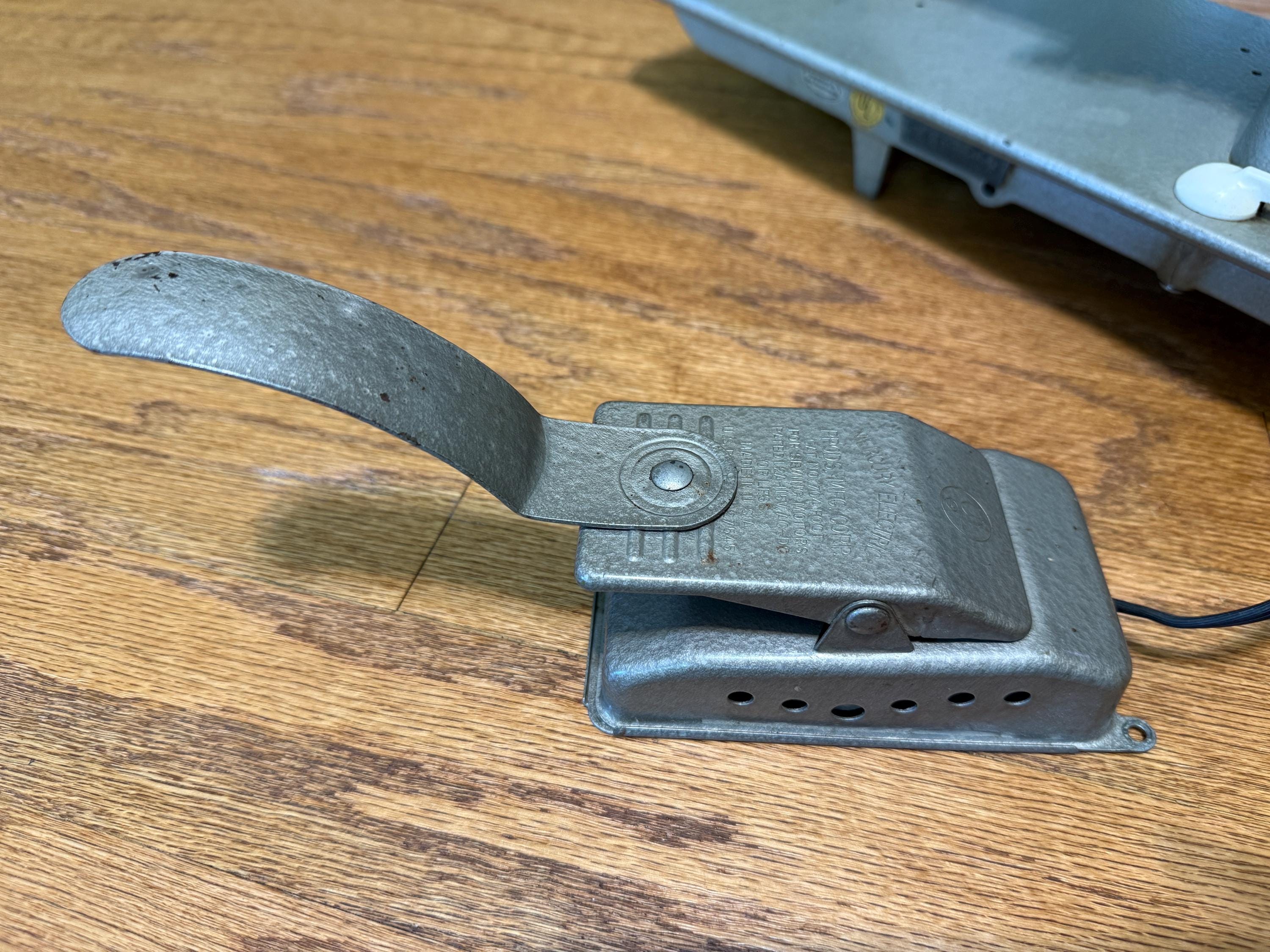 Vintage PFAFF Model 230 Sewing Machine - Etsy