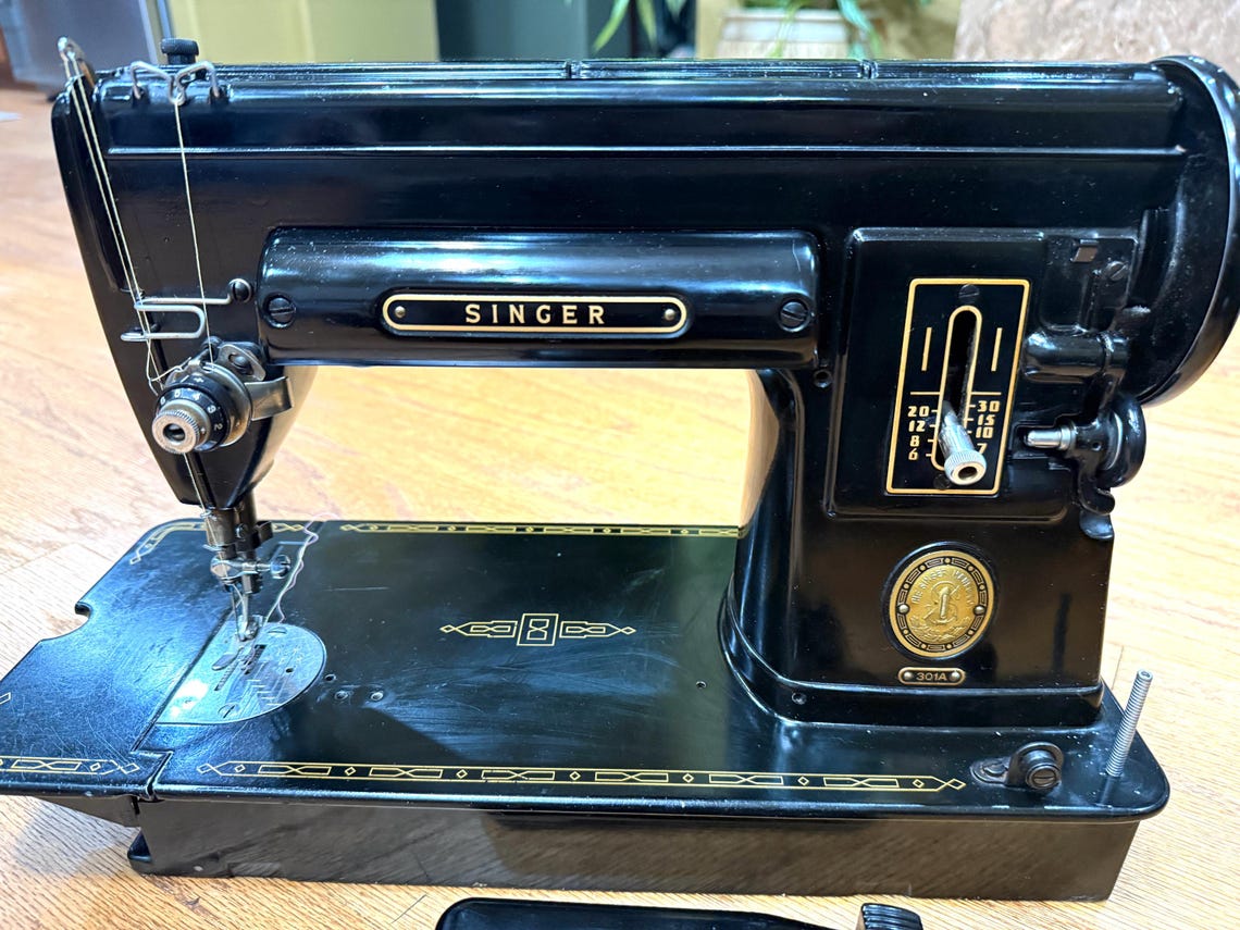 Vintage 1951 Singer 301A Sewing Machine - Etsy
