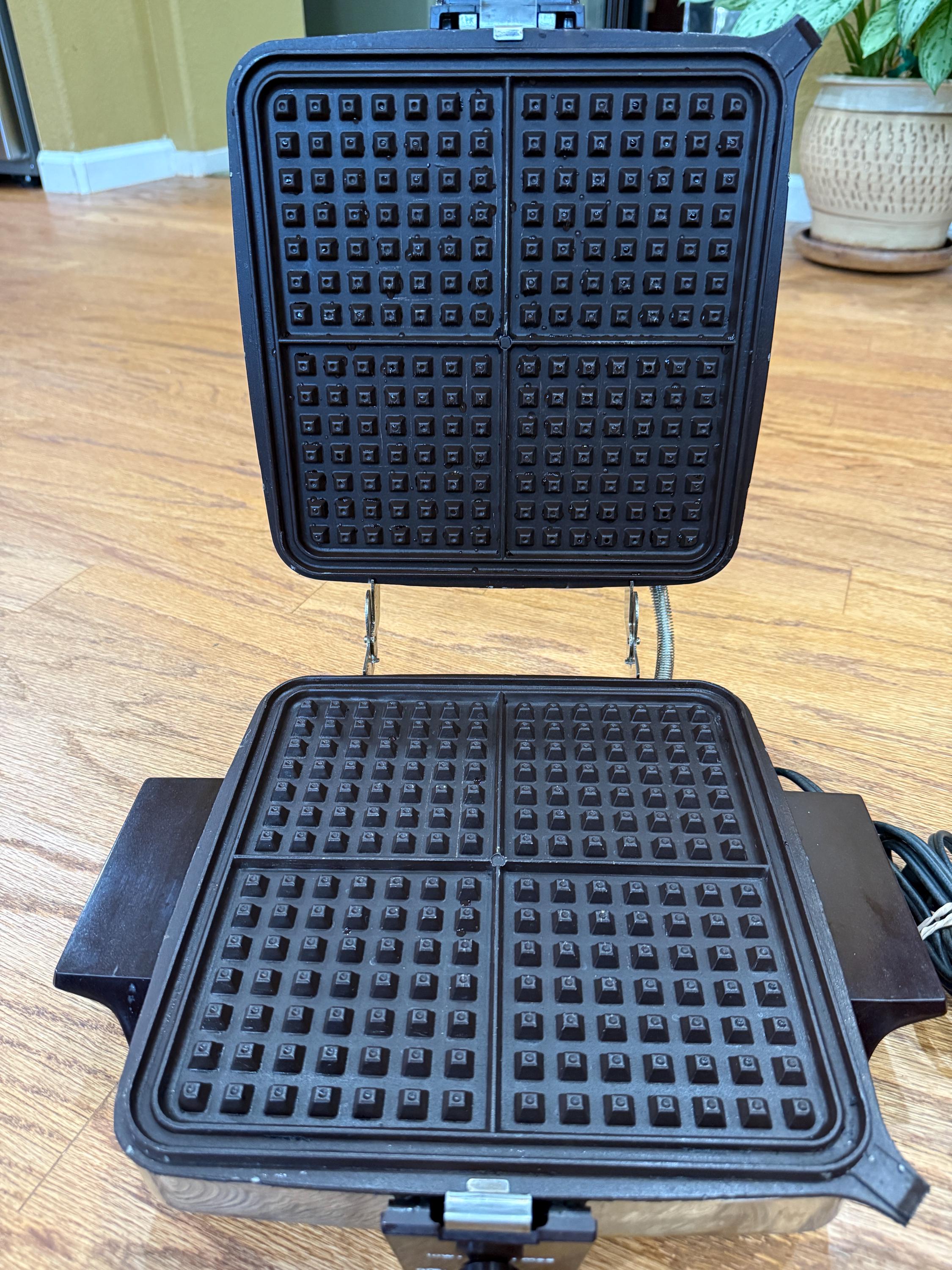 Vintage Toastmaster Waffle Maker Model 259A - Etsy