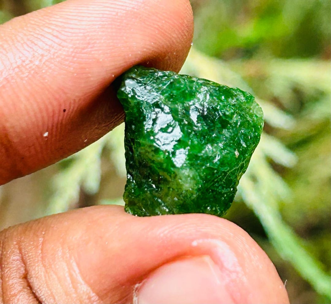 AAA Raw TSAVORITE GARNET Crystal _ Natural Tsavorite Grenet Roghf Gemstone Natural Raw Tsavorite ...