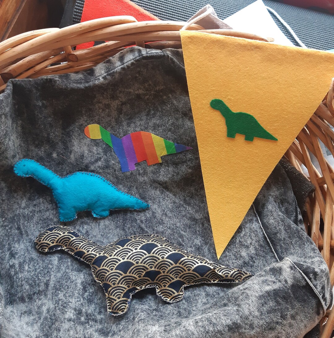 Dinosaur Shape and Bunting Shape Patterns Including Step-by-step ...